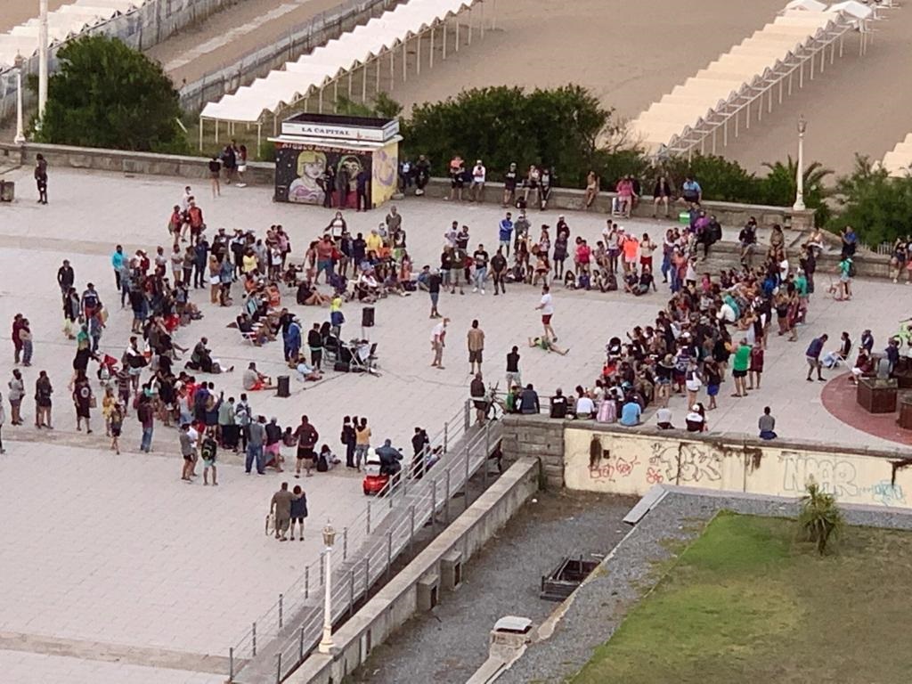 La Rambla, un descontrol: shows en vivo sin protocolo en plena pandemia ...