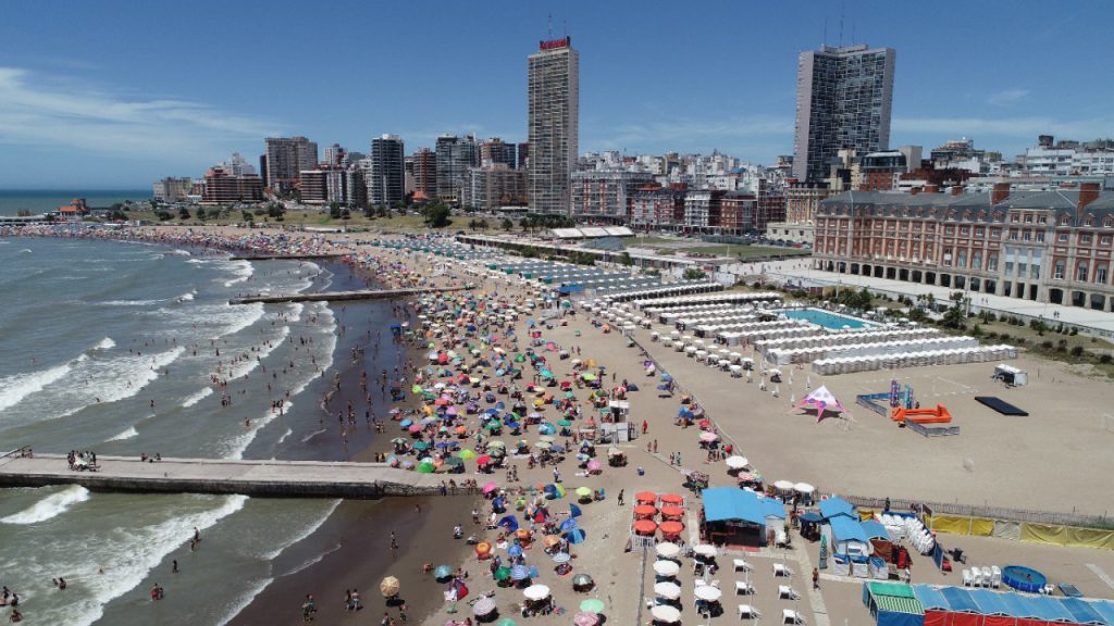 Fotogalería: así se ven las playas de Mar del Plata desde el aire ...