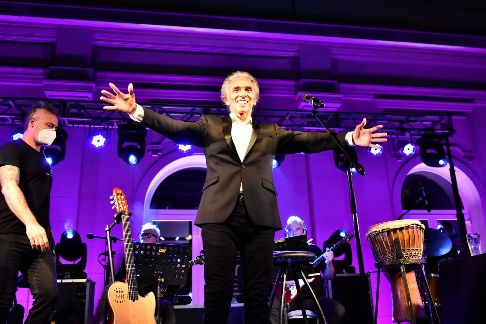 Festiva presentación de Jairo en la plaza seca del Paseo Aldrey ...