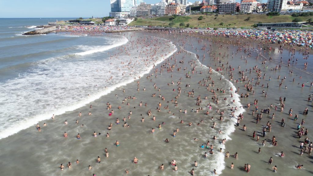 Imponentes fotos aéreas de las playas de Mar del Plata « Diario La ...