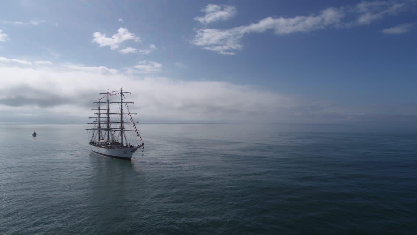 La Fragata Libertad llegó a Mar del Plata para realizar una parada ...