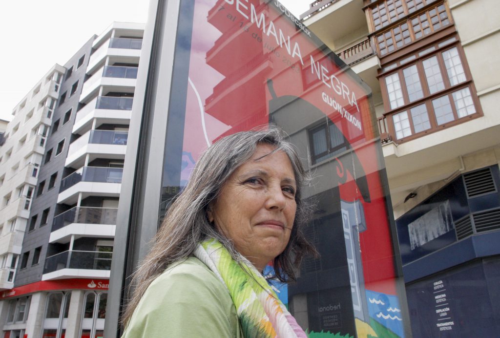 Claudia Piñeiro: “Las moscas son la vida que quiere contar la muerte ...