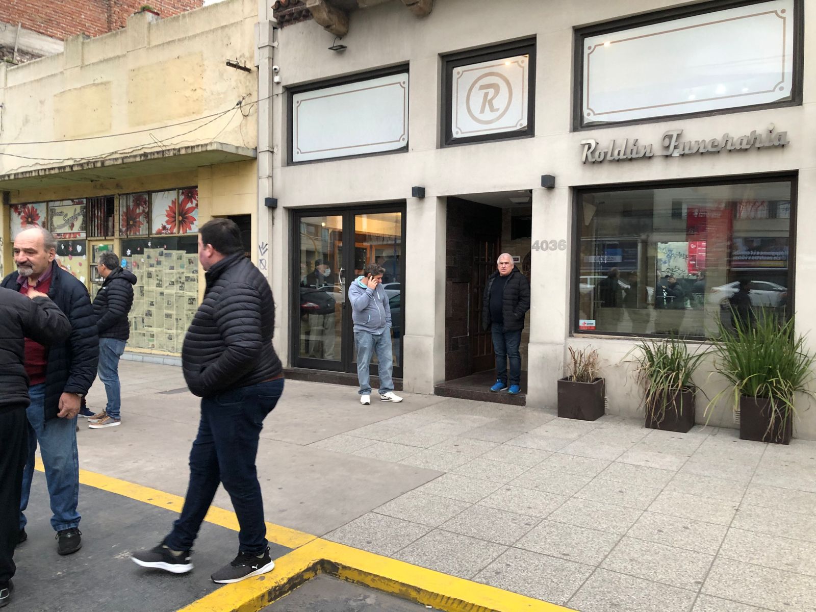 Muestras de dolor y hondo pesar en el velatorio de Daniel Marcel ...