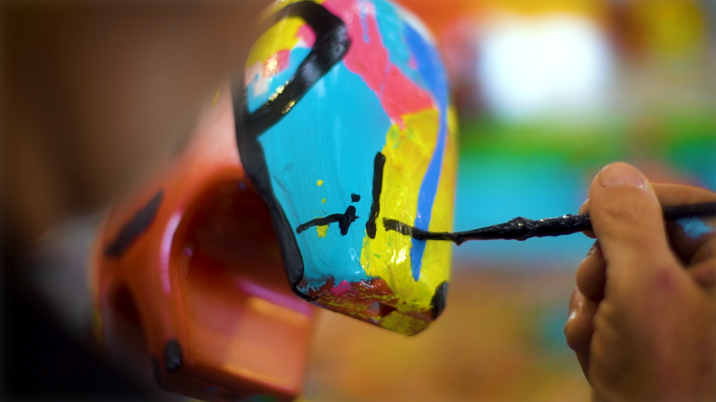 “Miloverso”: los elefantes de Milo Locket van de la tela al NFT y ...