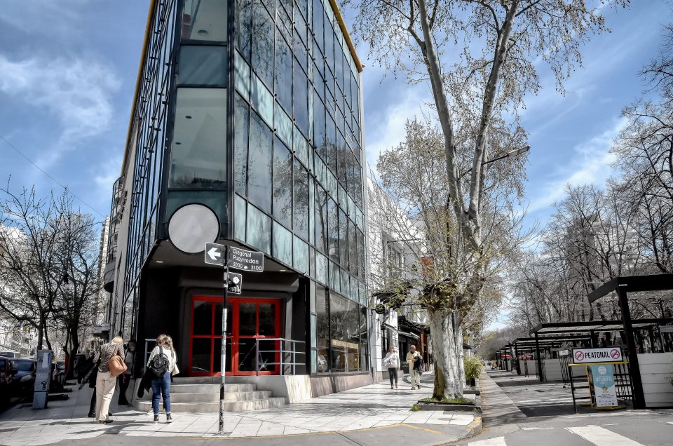 Desalojan el Paseo Diagonal para dar paso a su nueva impronta textil ...