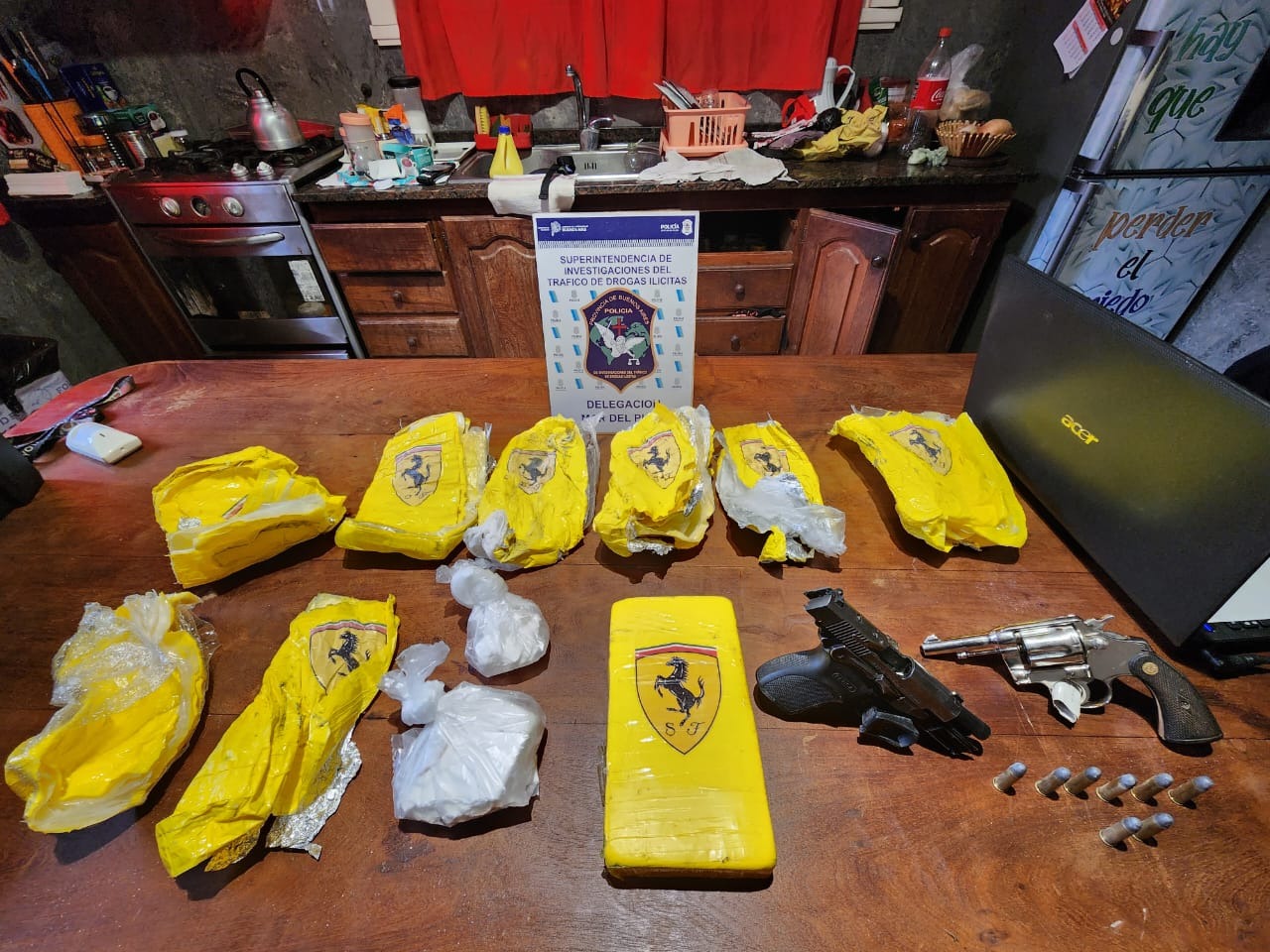 El Misterio De La Cocaína Con El Logo De Ferrari Encontrada En La Calle