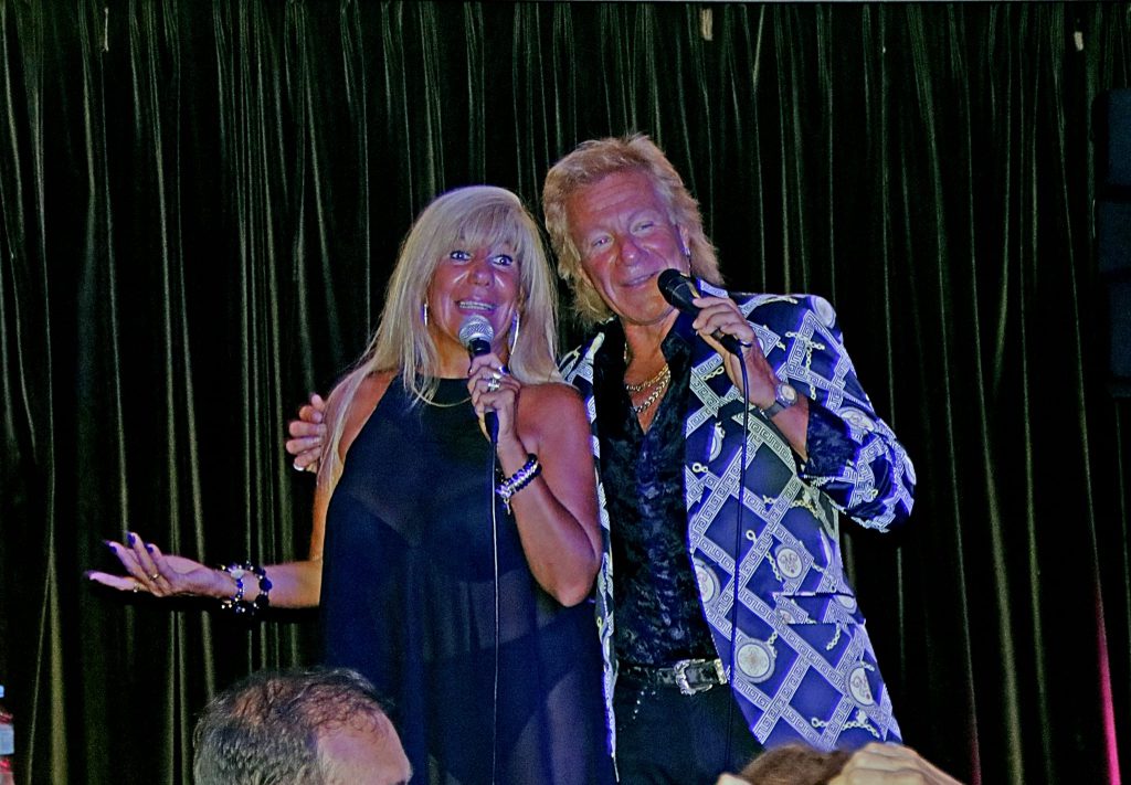 El dúo Acuarela se despide con “El show de las décadas” « Diario La ...