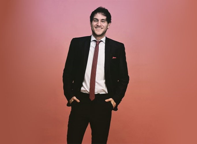 Fede Barón, El actor de la serie de Coppola, trae stand up a Mar del ...