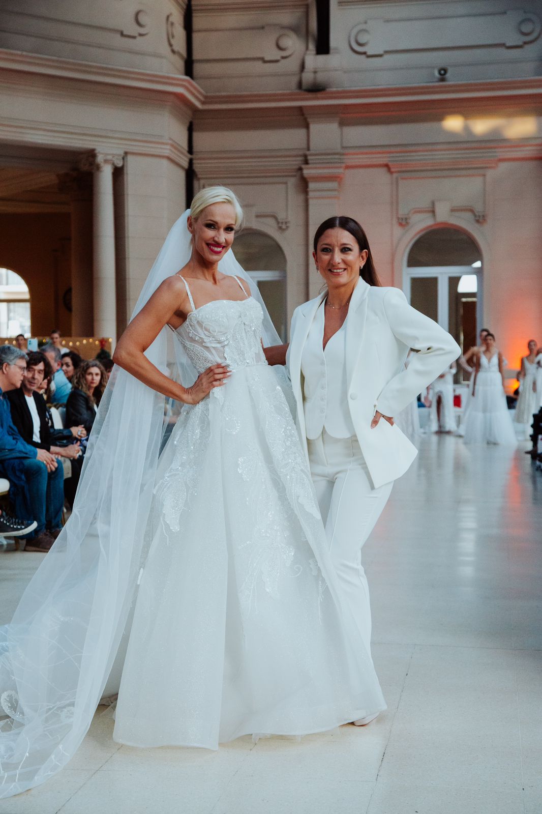 Amelia Fonio presenta su nueva colección en el Espacio Cultural del ...