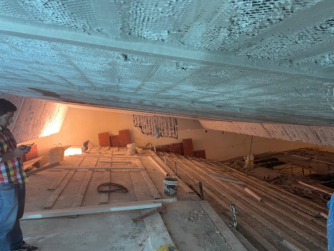 Avanza la reconstrucción total del cielorraso del teatro América ...