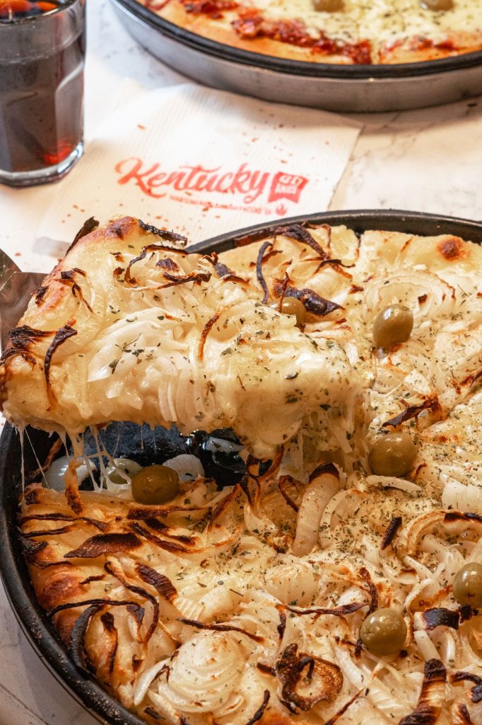 Kentucky y el boom por la pizza al molde en Plaza España « Diario La ...