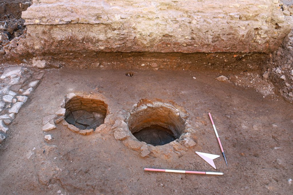 Hallan viviendas romanas y hornos de cal medievales en las obras del ...