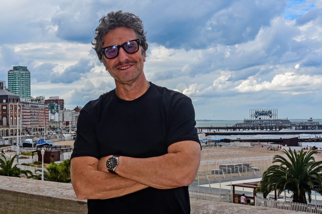 Peretti en su debut como director: “El cine es quijotesco” « Diario La ...