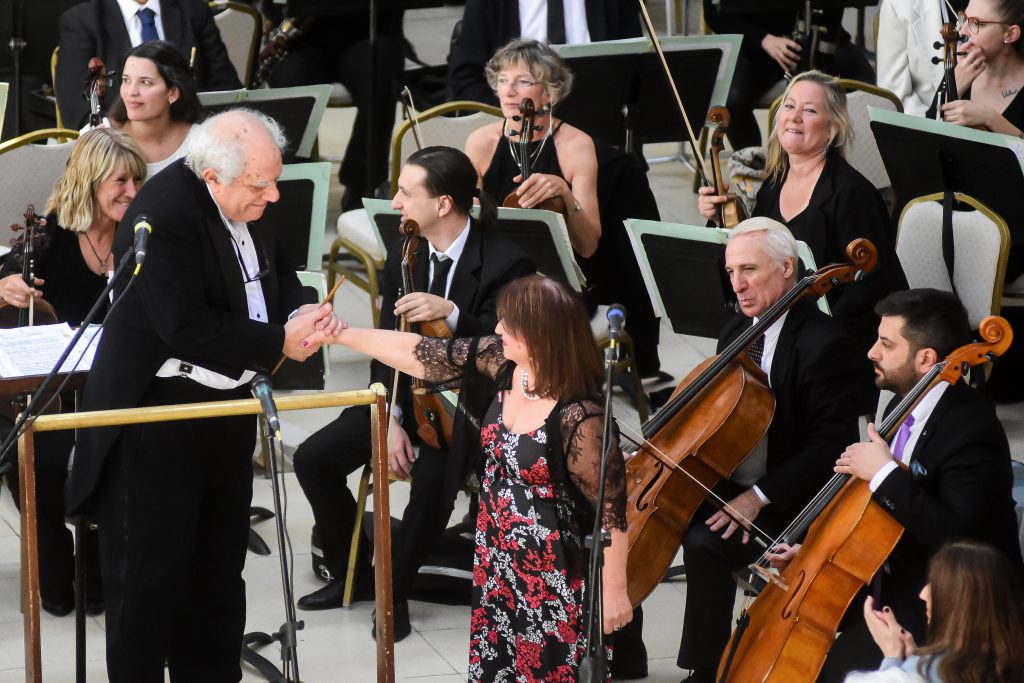 La Sinfónica Municipal celebró sus 80 años con un vibrante concierto en ...