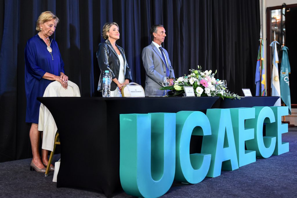Nueva colación de grado de la Universidad Caece « Diario La Capital de ...
